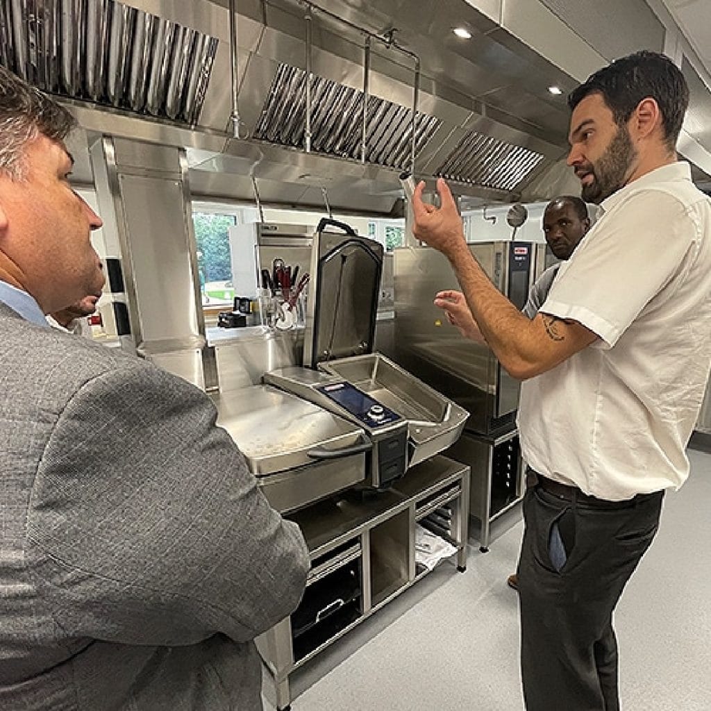 Commercial Kitchen Fitouts: A Complete Guide | INOX Equip Blog